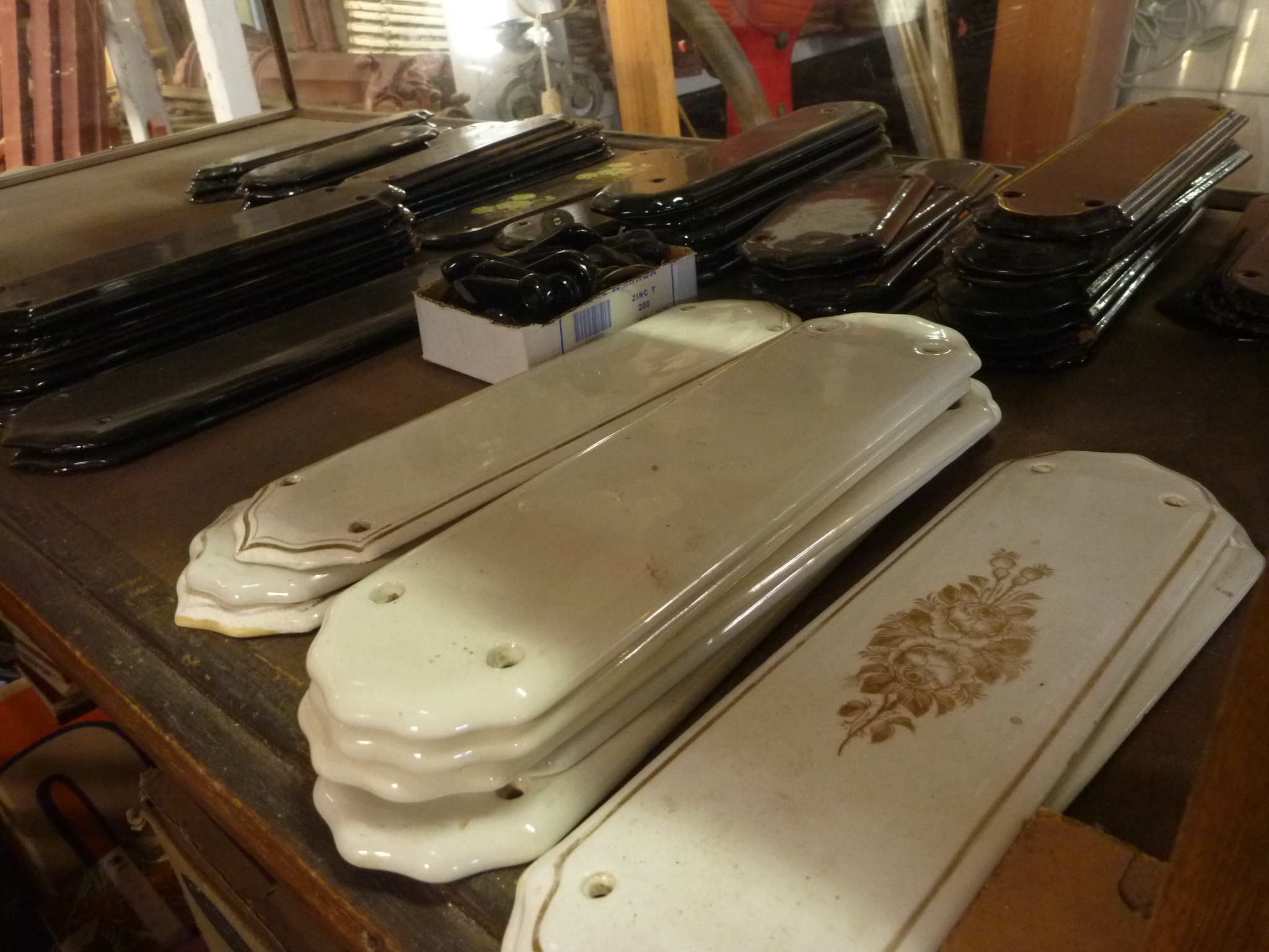 Ceramic door push plates, original white, black, round, scallop, plain ...